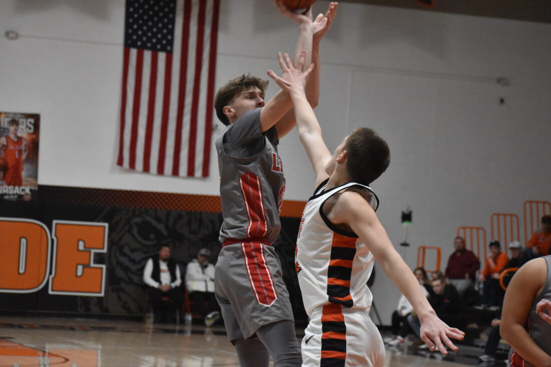 LaBrae tops rival Newton Falls in cold-shooting night | News, Sports ...